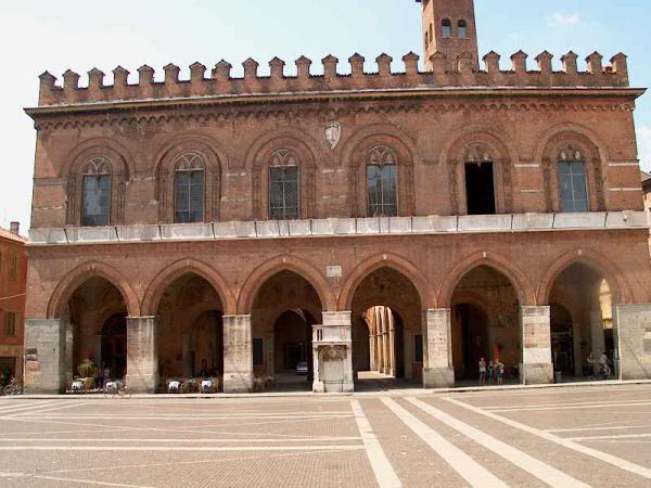 Palazzo Del Comune - Cremona Palazzo Del Comune - Cremona