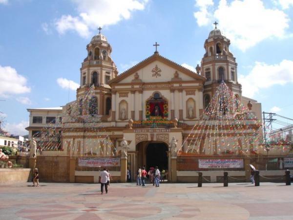 Simbahan ng Quiapo - Maynila