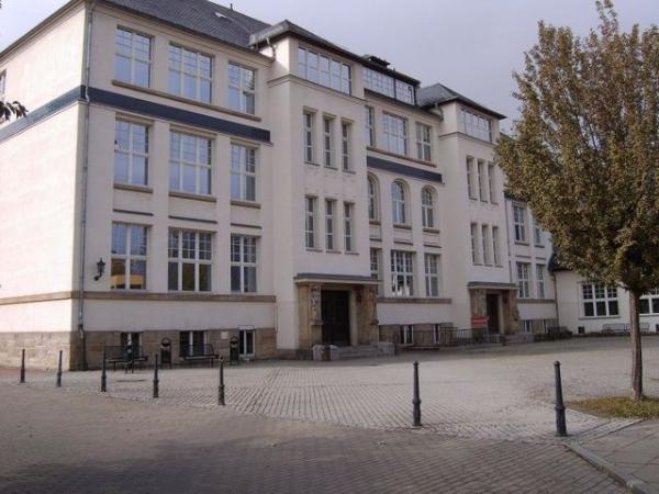 Berufliches Schulzentrum für Wirtschaft III - Dresden Berufliches Schulzentrum für Wirtschaft III - Dresden
