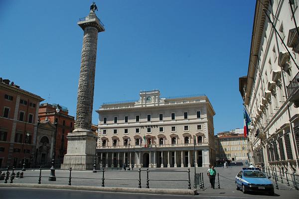 Piazza Colonna - Colonna Square - Rome