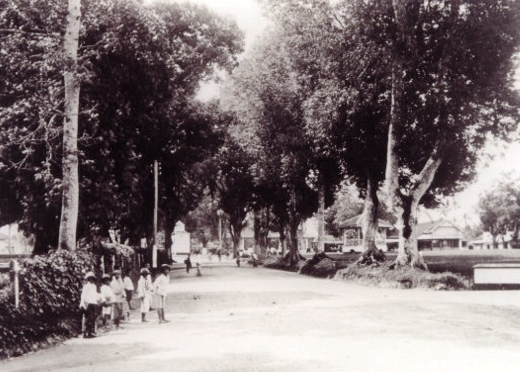 Lapangan Pancasila / Alun-alun Kota Salatiga - Salatiga Lapangan Pancasila / Alun-alun Kota Salatiga - Salatiga
