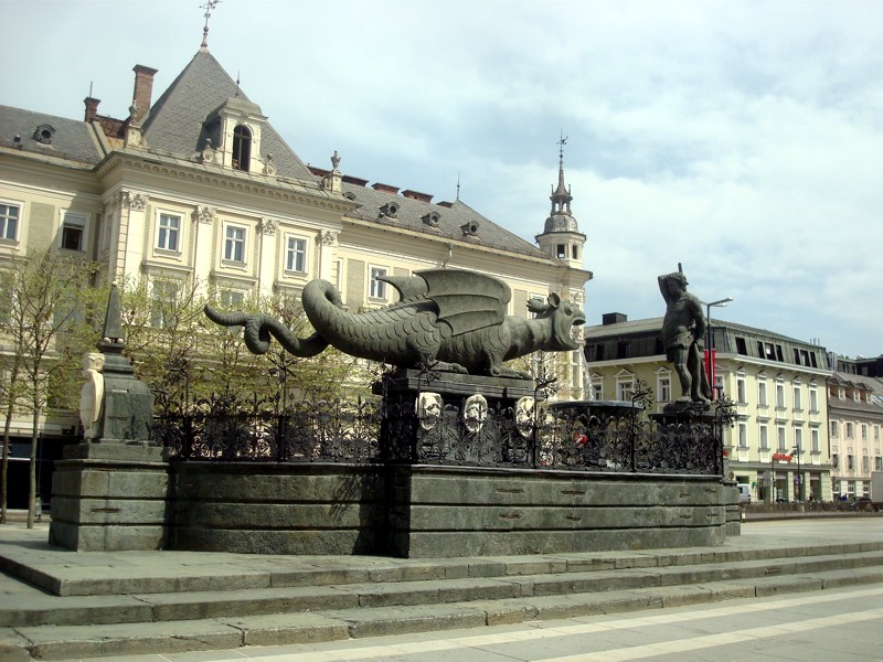 Lindwurmbrunnen - Klagenfurt Lindwurmbrunnen - Klagenfurt