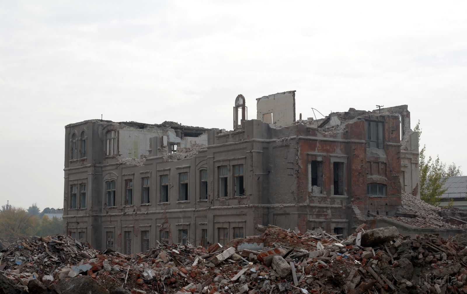 Destroyed Building Lysychansk destroyed-building-lysychansk