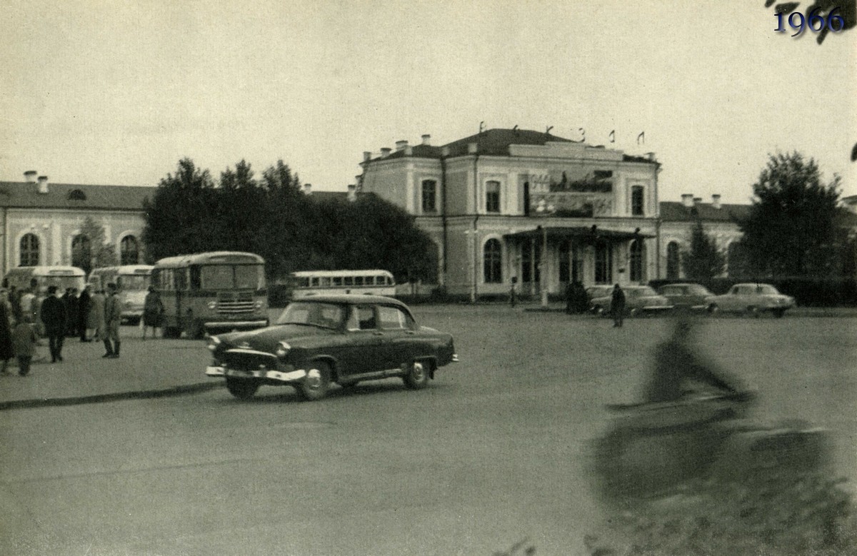 Station square - Pskov Station square - Pskov