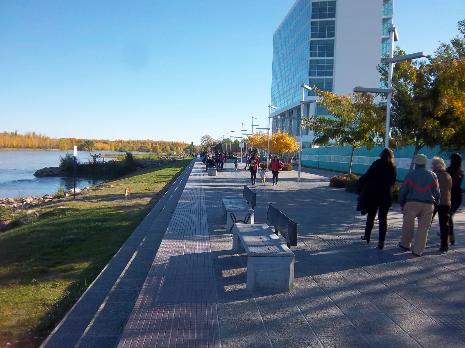 Paseo De La Costa Neuqu N