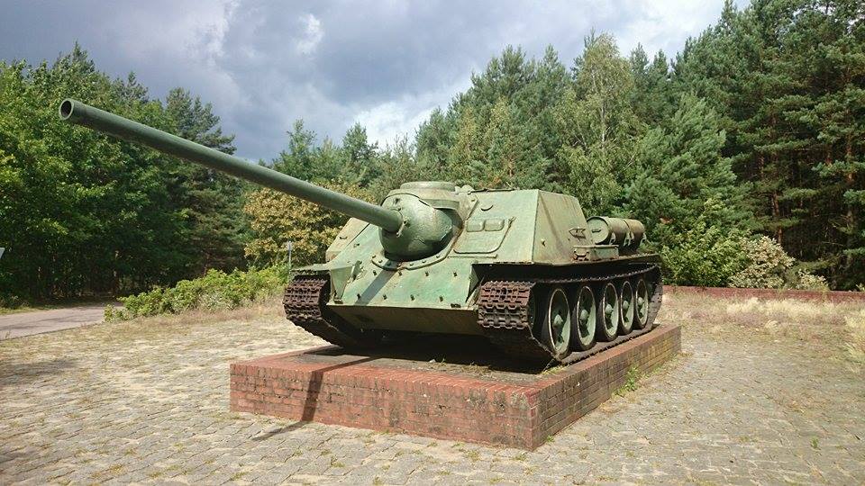 SU-100驅逐戰車 - Фюрстенберг
