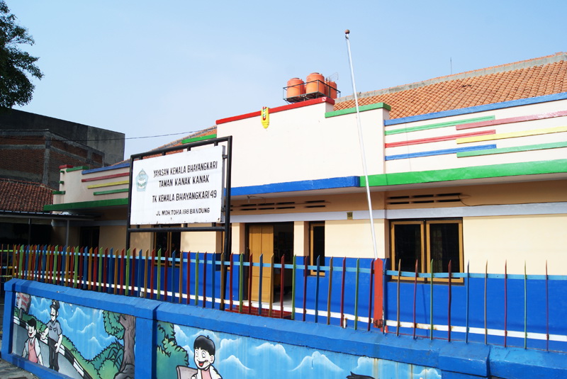 TK Kemala Bhayangkari 49 - Bandung TK Kemala Bhayangkari 49 - Bandung