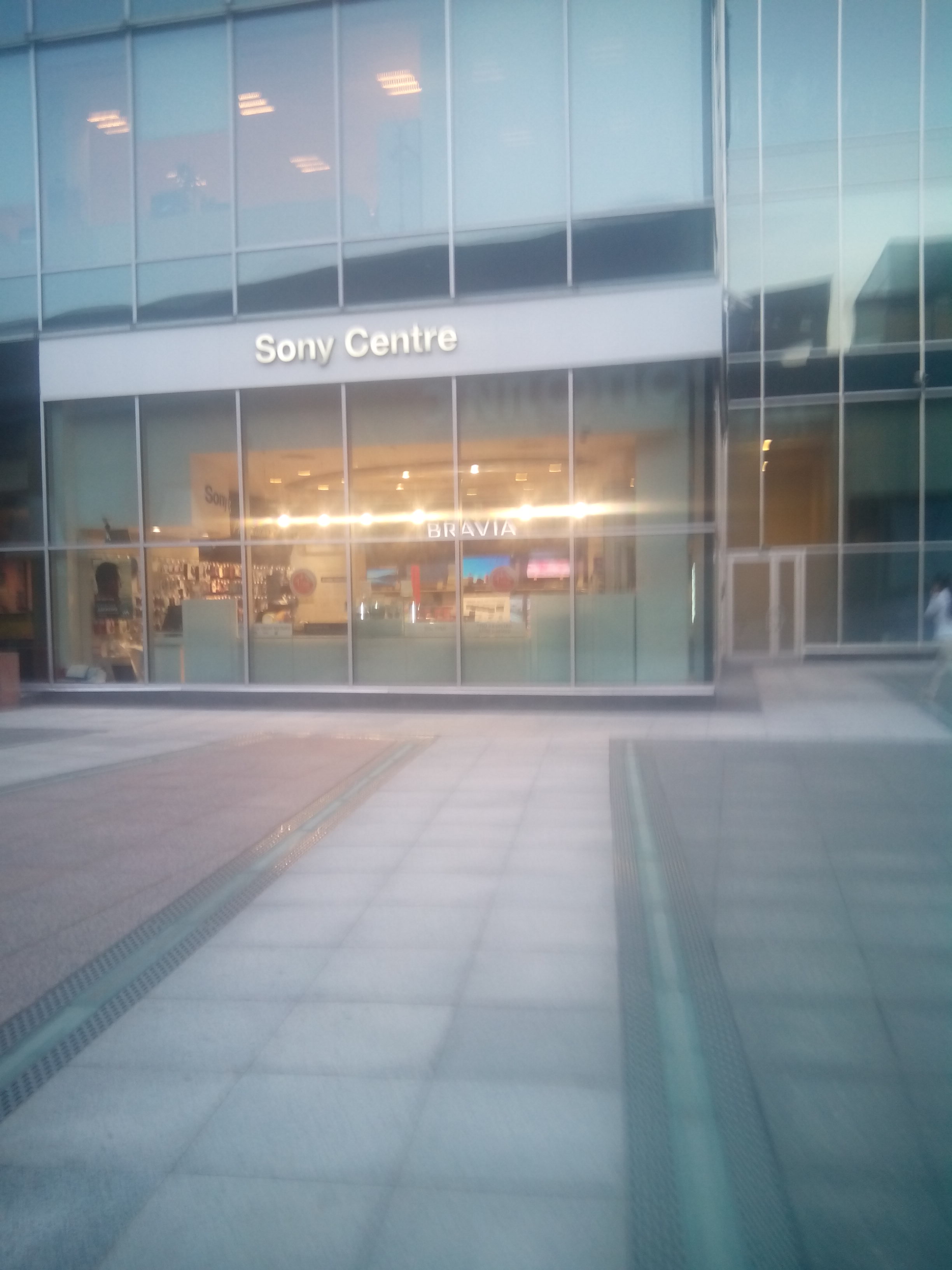 Салон цифровой техники Sony Centre - Москва