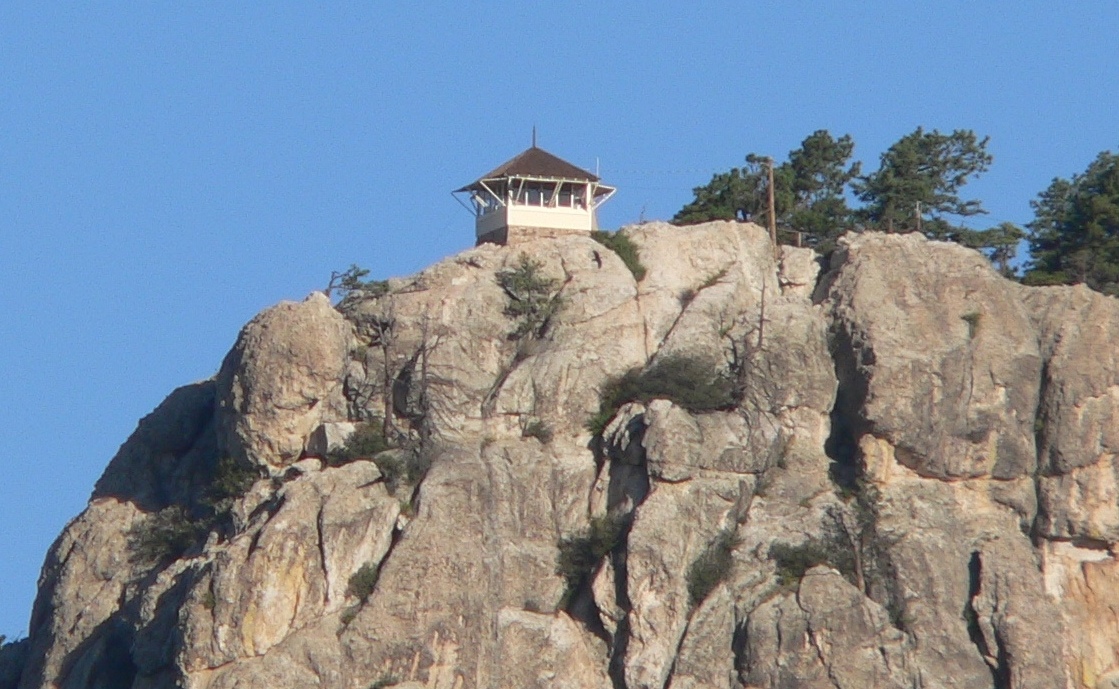 Lemmon Rock Lookout House Lemmon Rock Lookout House