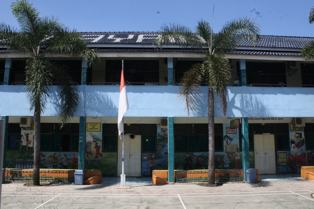 SDIT AL HUSNAYAIN - Bekasi SDIT AL HUSNAYAIN - Bekasi