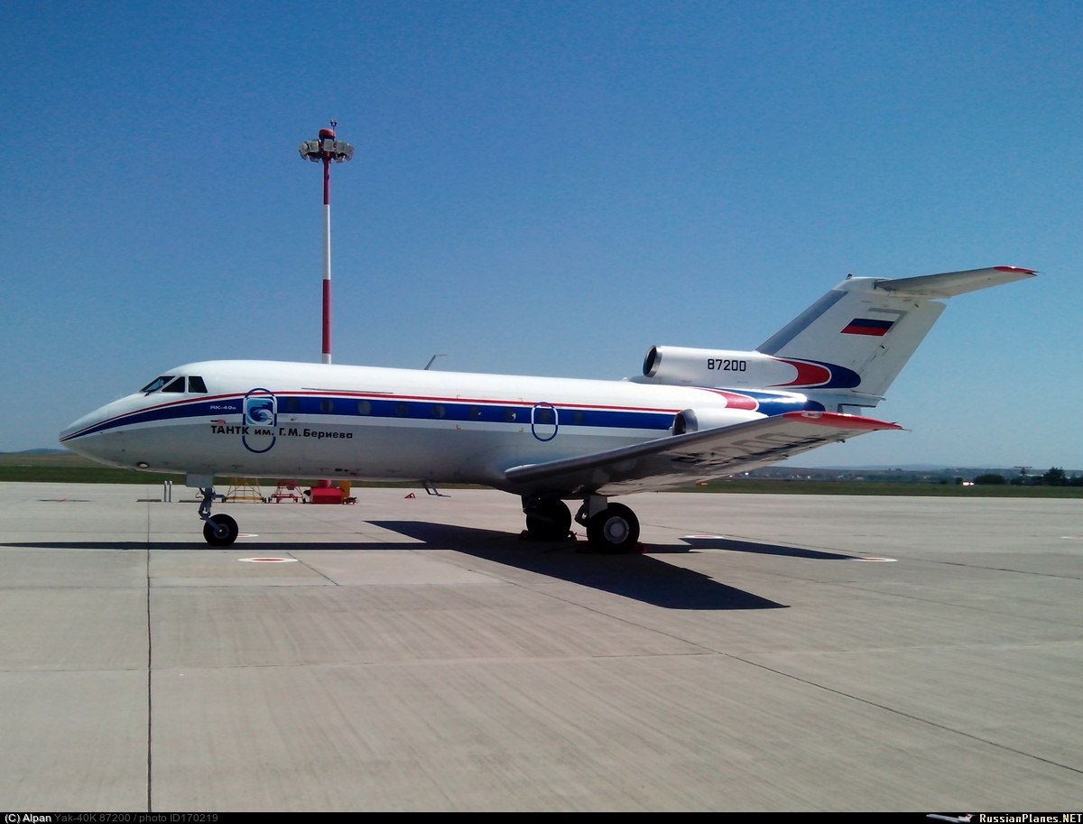 Yakovlev Yak-40 - Taganrog