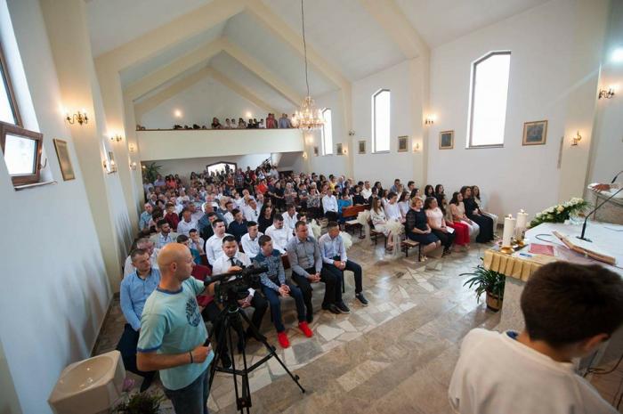 Župa crkva sv. Ante Padovanskog Župa crkva sv. Ante Padovanskog