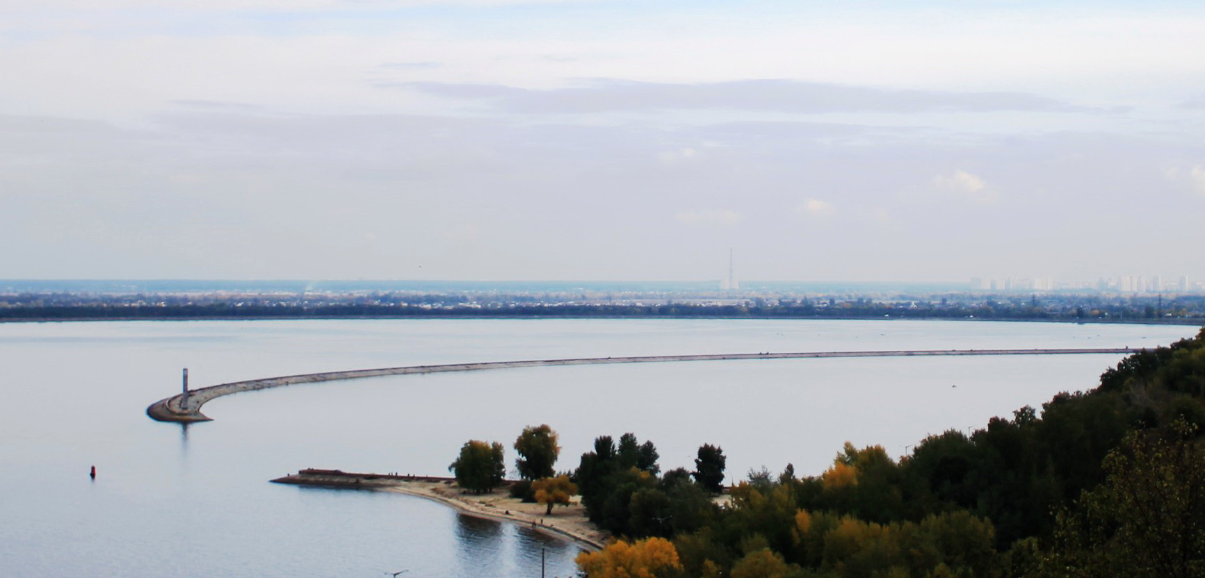 Волнолом