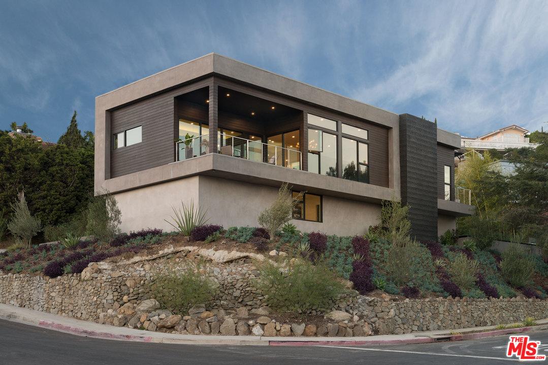 2300 Mount Olympus - Los Angeles, California