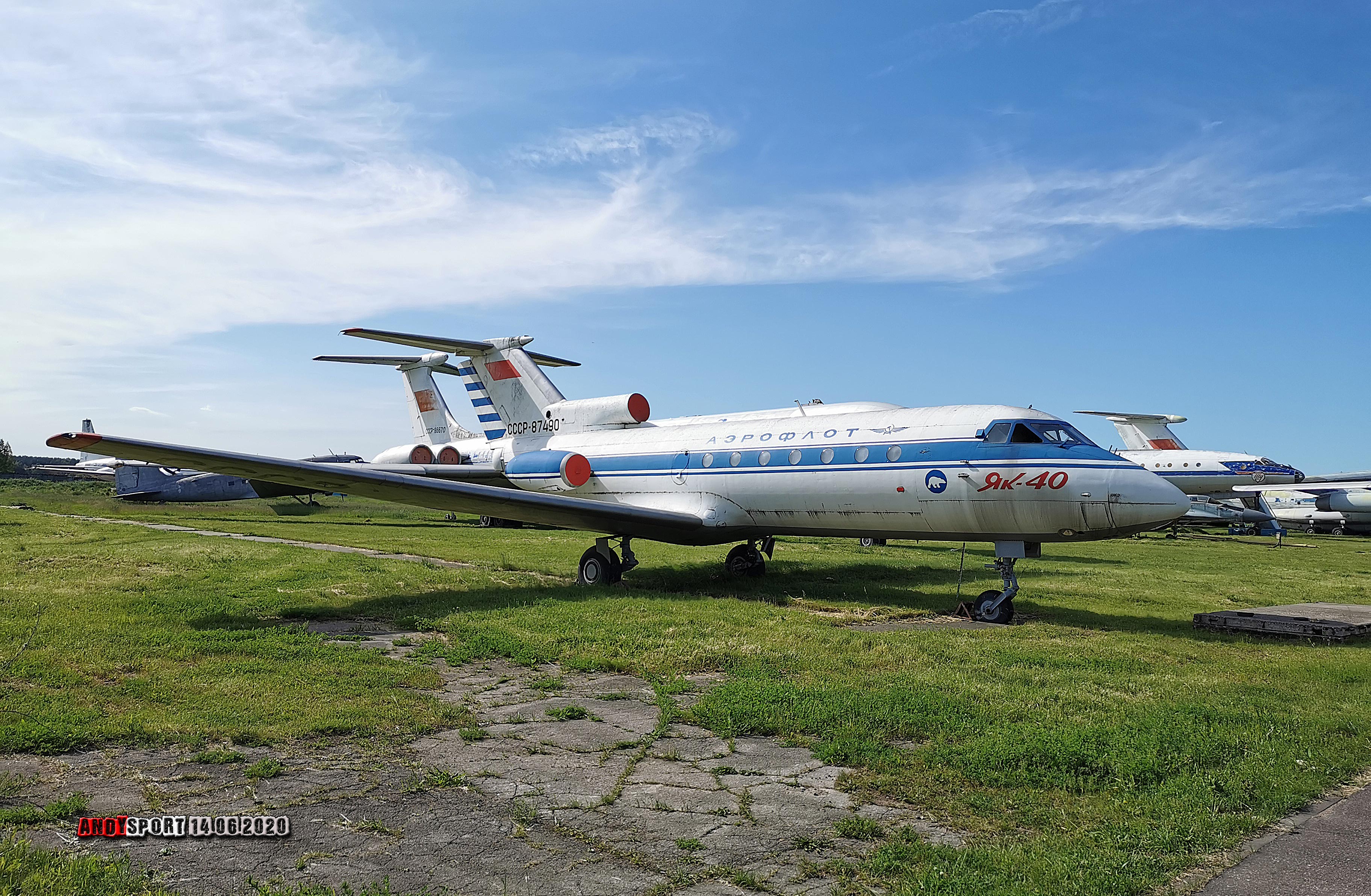 Yakovlev Yak-40