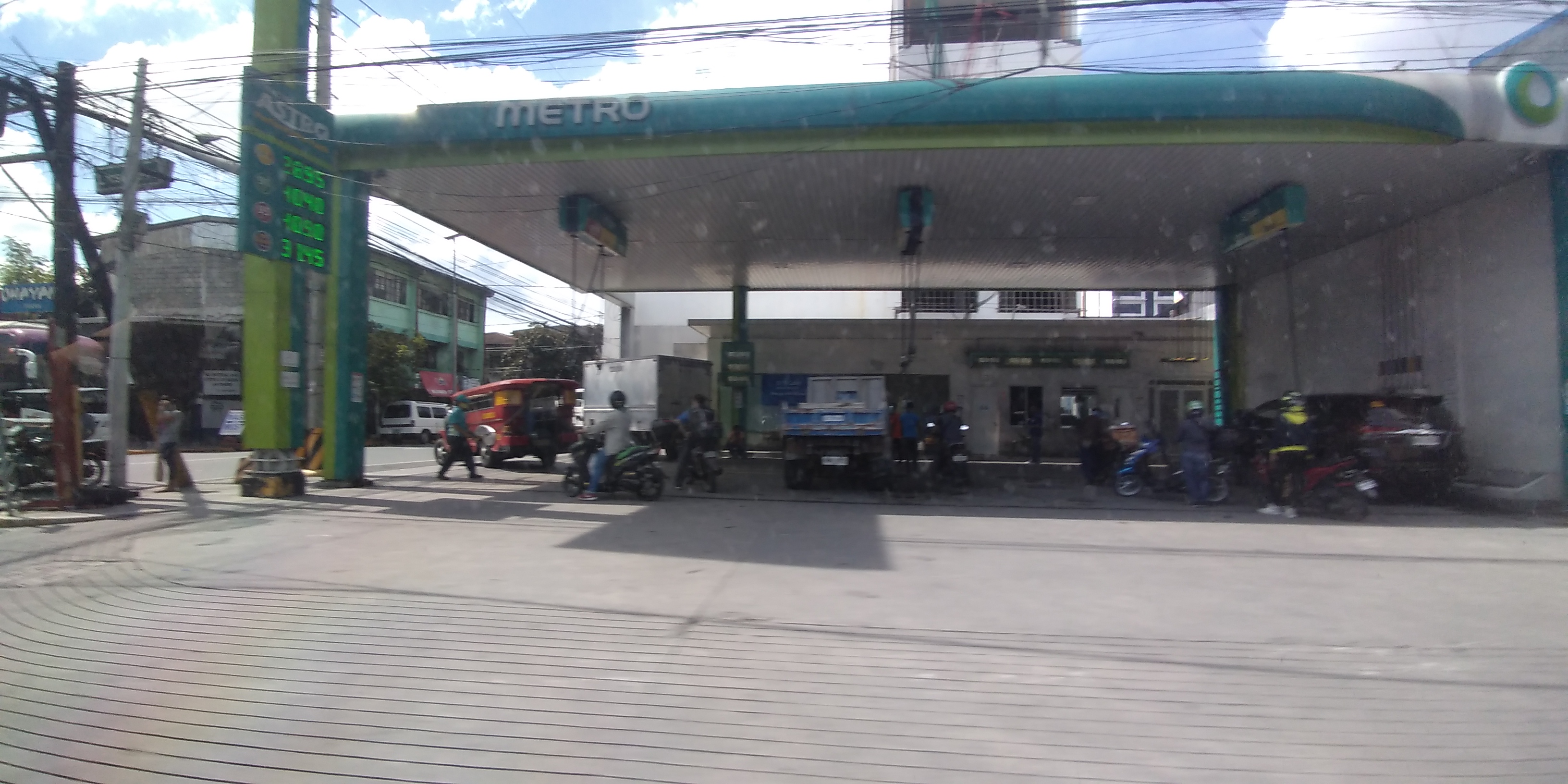 Metro Gas Station - Manila