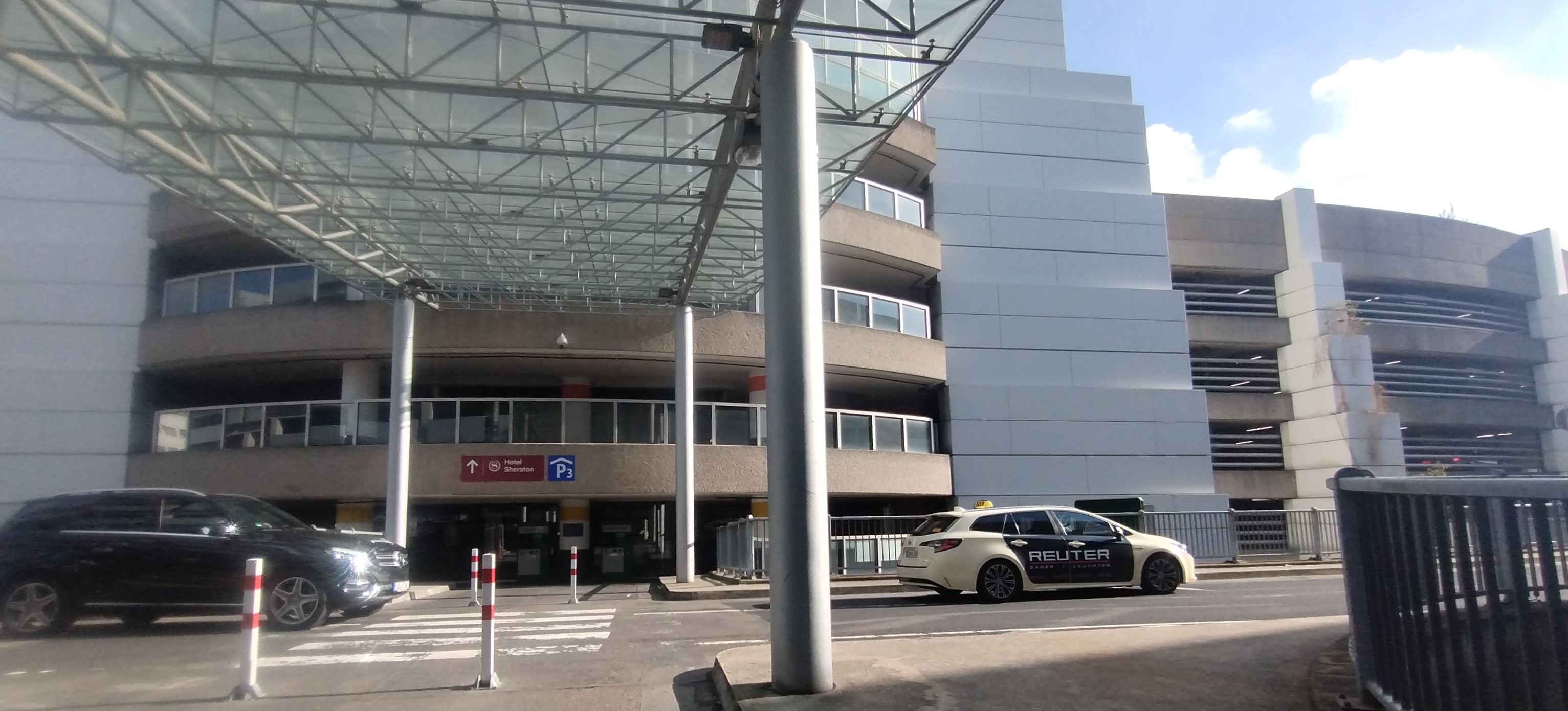 Sheraton Dusseldorf Airport Hotel - Düsseldorf (English)