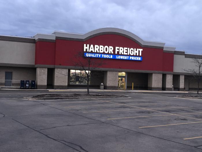 Harbor Freight - Elgin, Illinois