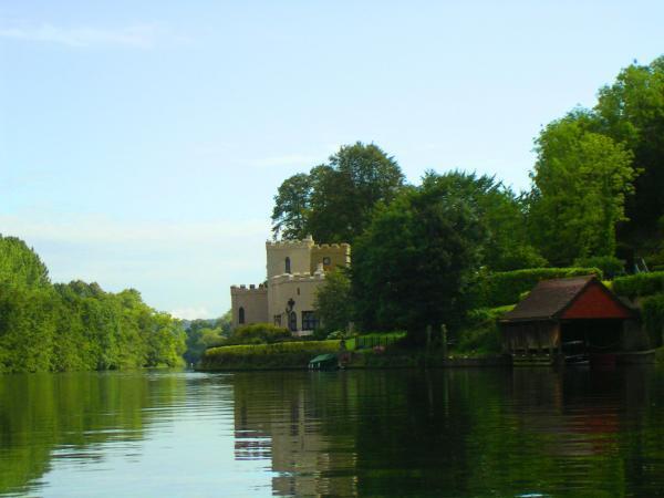 Quarry Wood Hall - Cookham Dean