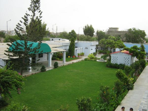 Markazi Muraqaba Hall - Surjani Town