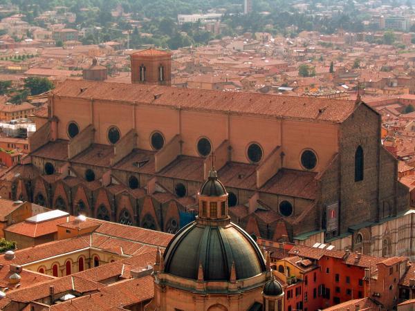 Bologna | city, capital city of state/province/region, municipality
