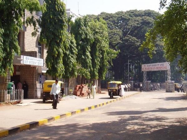 St. Marthas' Hospital,entrance from Nrupathunga Rd & K.G.Rd - Bengaluru
