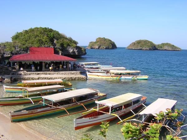 The Hundred Islands National Park - Alaminos