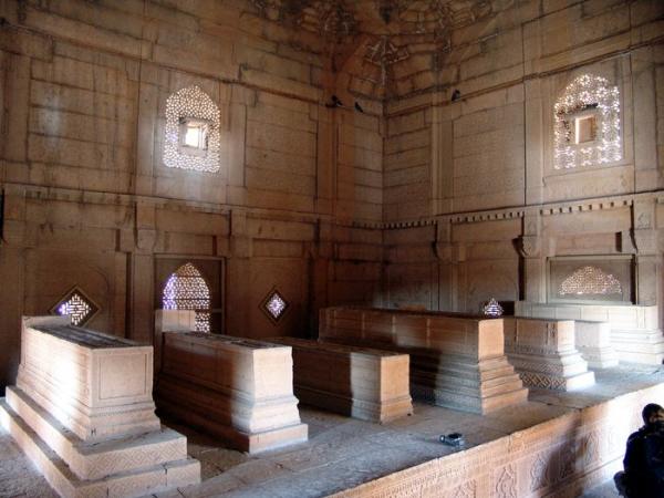 Makli Town and Makli Necropolises