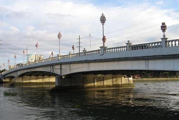 Jones Bridge - Manila