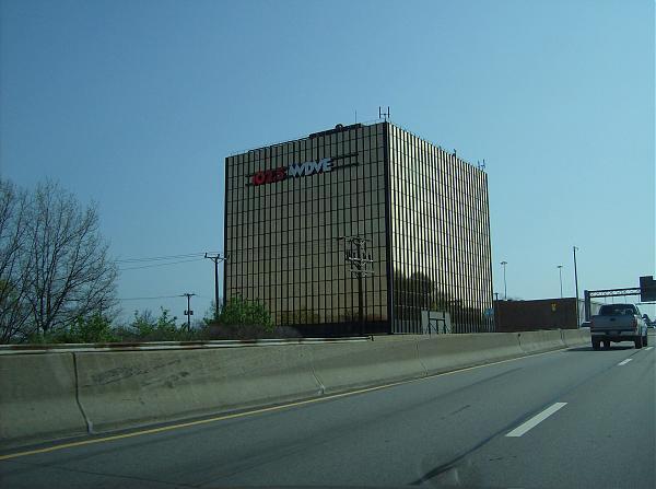 WDVE - 102.5 FM / WXDX - 105.9 FM