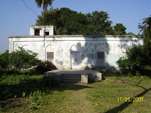Building of late SARATCHANDRA CHAKRAVARTTY, Sarbari village.