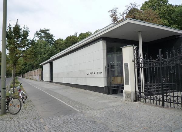 Jewish Cemetery - Berlin