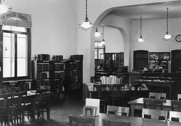 Los Angeles Public Library, Robert Louis Stevenson Branch - Los Angeles ...