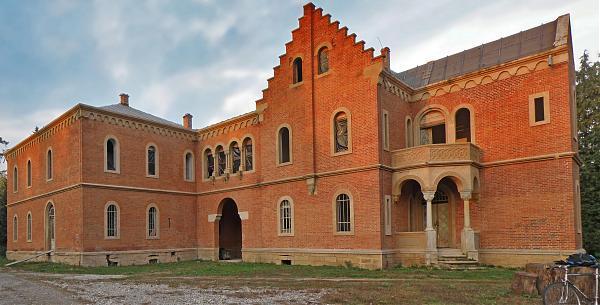 The "Red Castle" - Hemeiuş