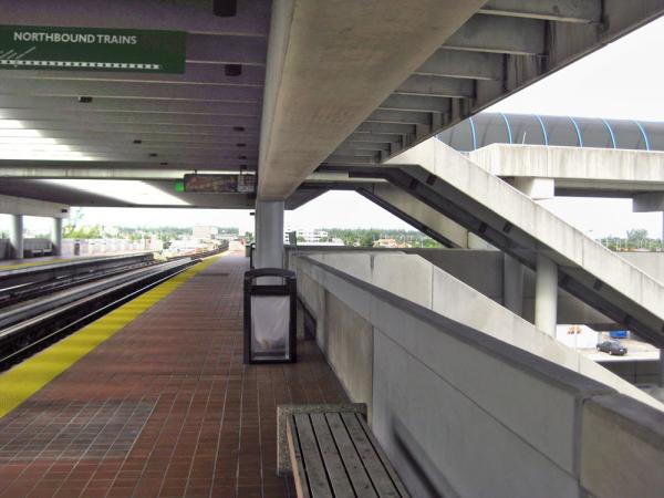 Transfer Station Upper Level: Metrorail Platforms - Hialeah, Florida
