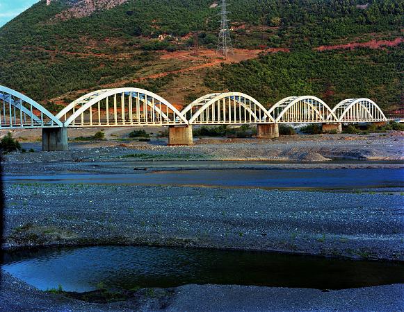 Ura e Zogut mbi lumin Mat