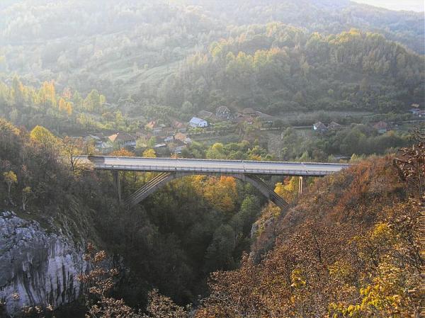 Viaduct auto Crivadia