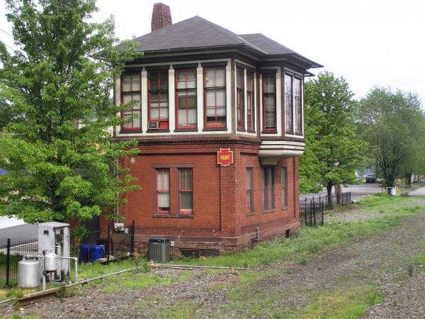CP-HUNT and HUNT tower (closed)