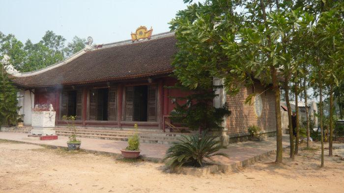 Le Dai Hanh Temple - Chi Linh Town