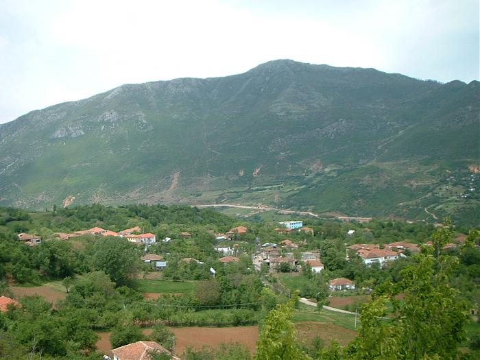 Zerqan | village