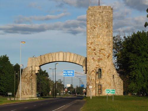 Entrada al Parque Pereyra Iraola