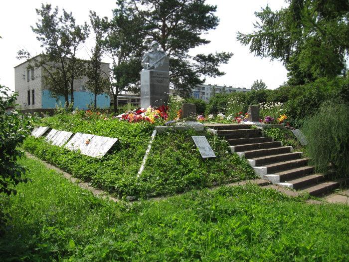WW II Common Grave - Putilovo