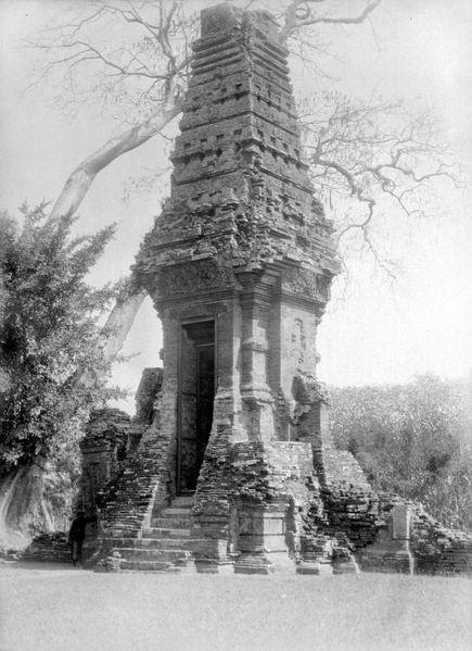 Candi Bajang Ratu