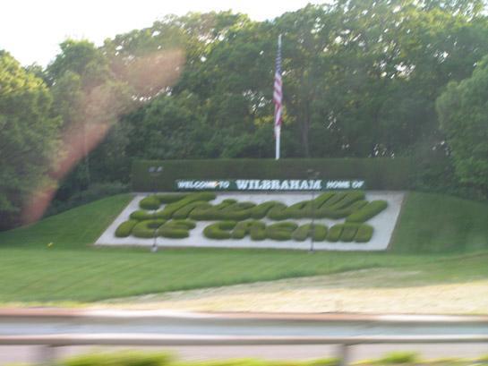 Friendly's sign - Town of Wilbraham, Massachusetts