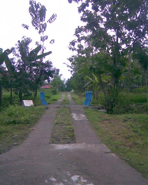 Pertigaan SDN 3-Makam Dero Utara - Dero