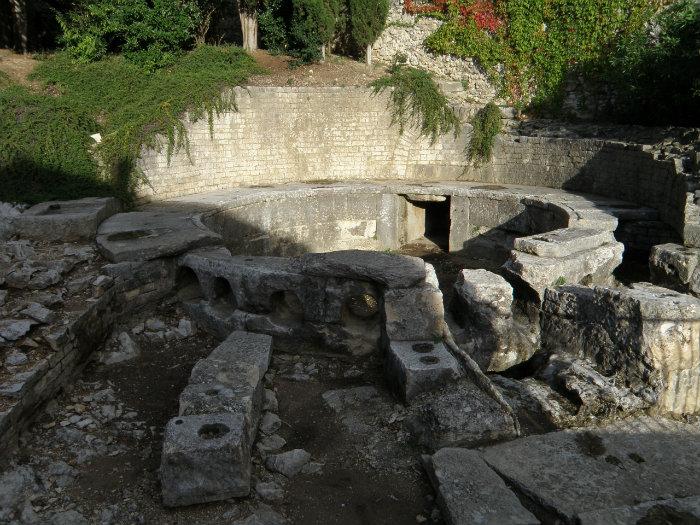 castellum aquae (Français)