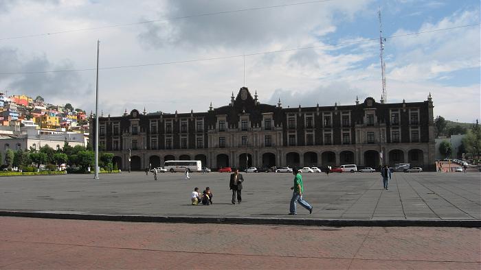 Plaza "Ángel María Garibay Quintana" - Área conurbada de la Ciudad de ...