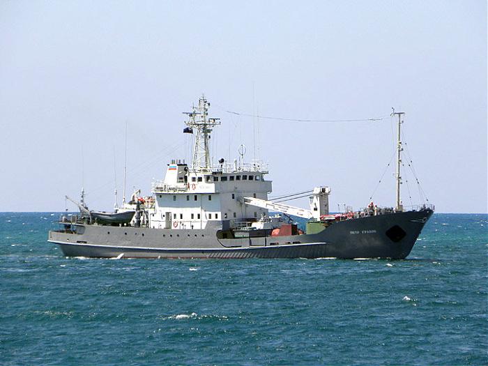 "Peter Grad" - Environmental control ship.