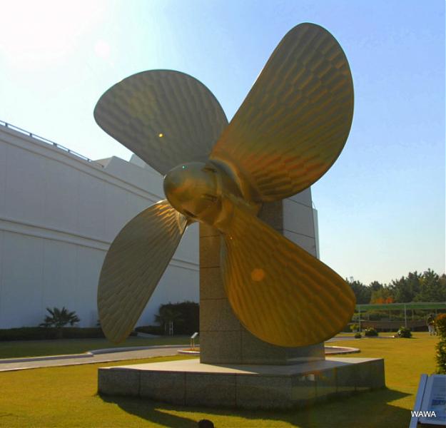 Large-sized screw propeller - Tokyo