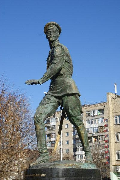 Monument to General Sergey Markov - Salsk